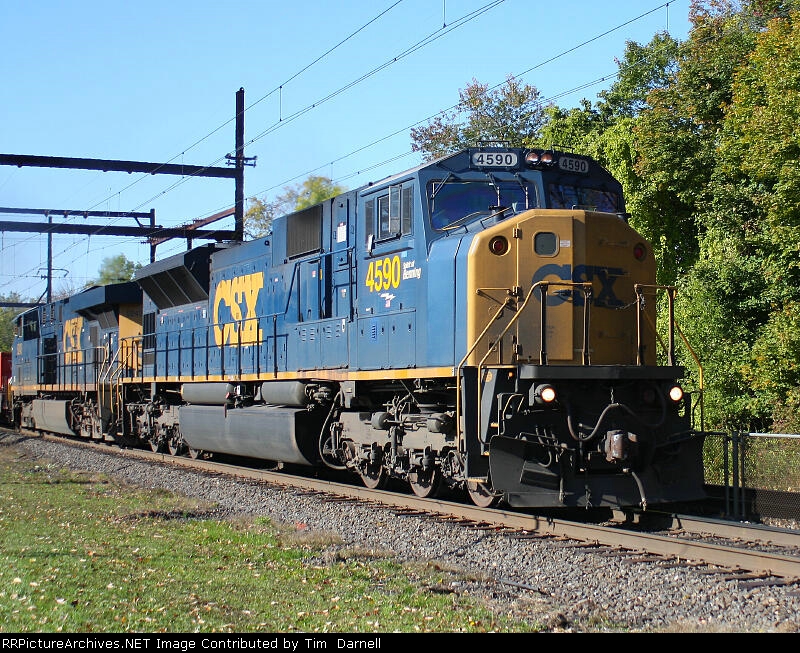 CSX 4590 on Q190